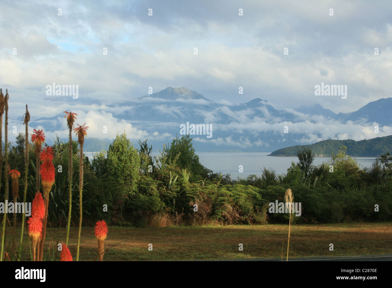 View from Manapouri to the Monument and Hunter range of mountains Stock ...