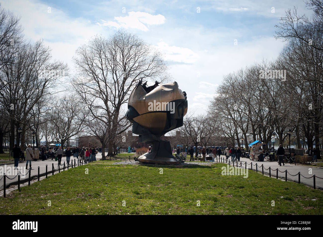 Fritz koenig sphere hi-res stock photography and images - Alamy