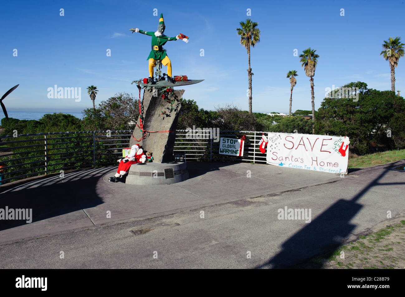 Cardiff Kook in an Elf costume Stock Photo - Alamy