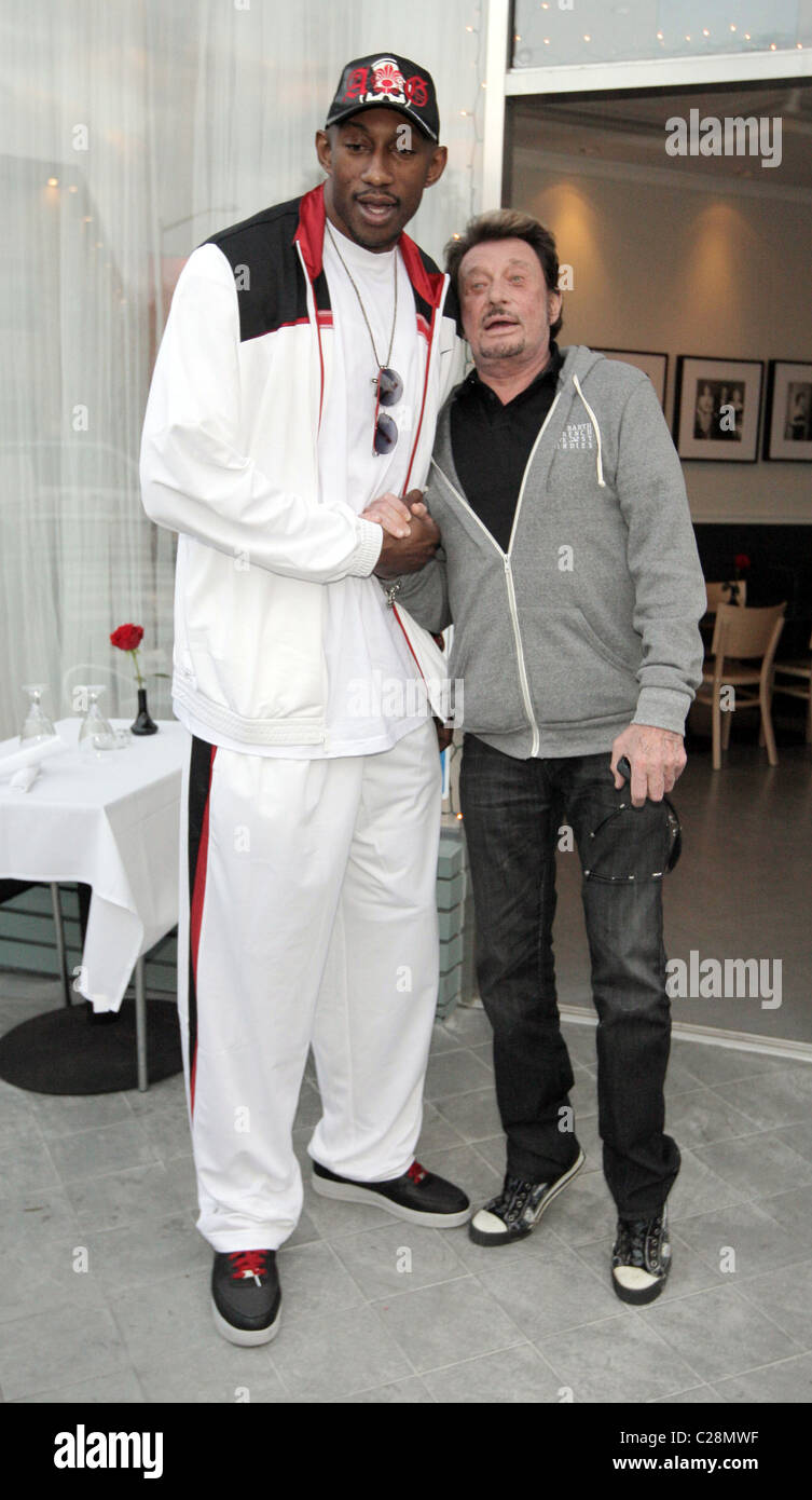 LA Laker D. J. Mbenga and Johnny Hallyday Johnny Hallyday and his wife ...