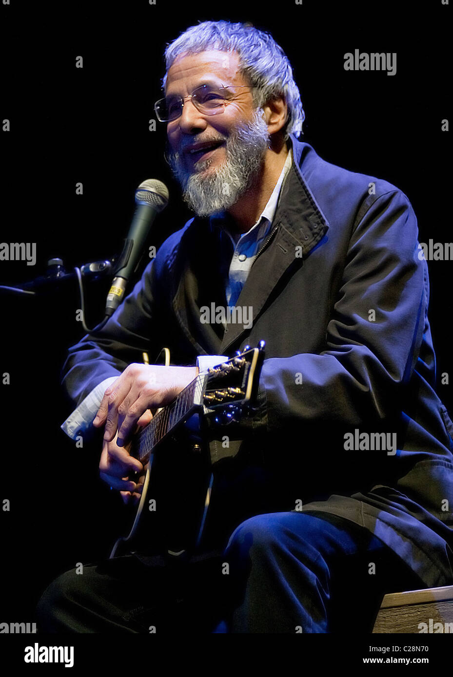 Yusuf islam aka cat stevens hi-res stock photography and images - Alamy