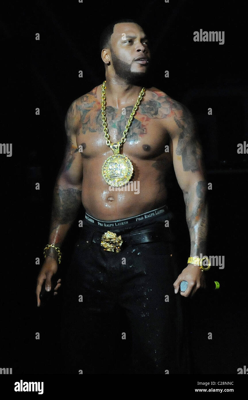 Flo Rida Y100's Jingle Ball 2009 held at the Bank Atlantic Center ...