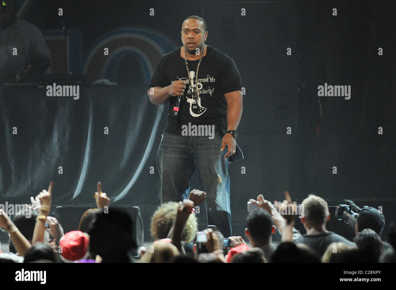 Flo Rida Y100's Jingle Ball 2009 held at the Bank Atlantic Center ...