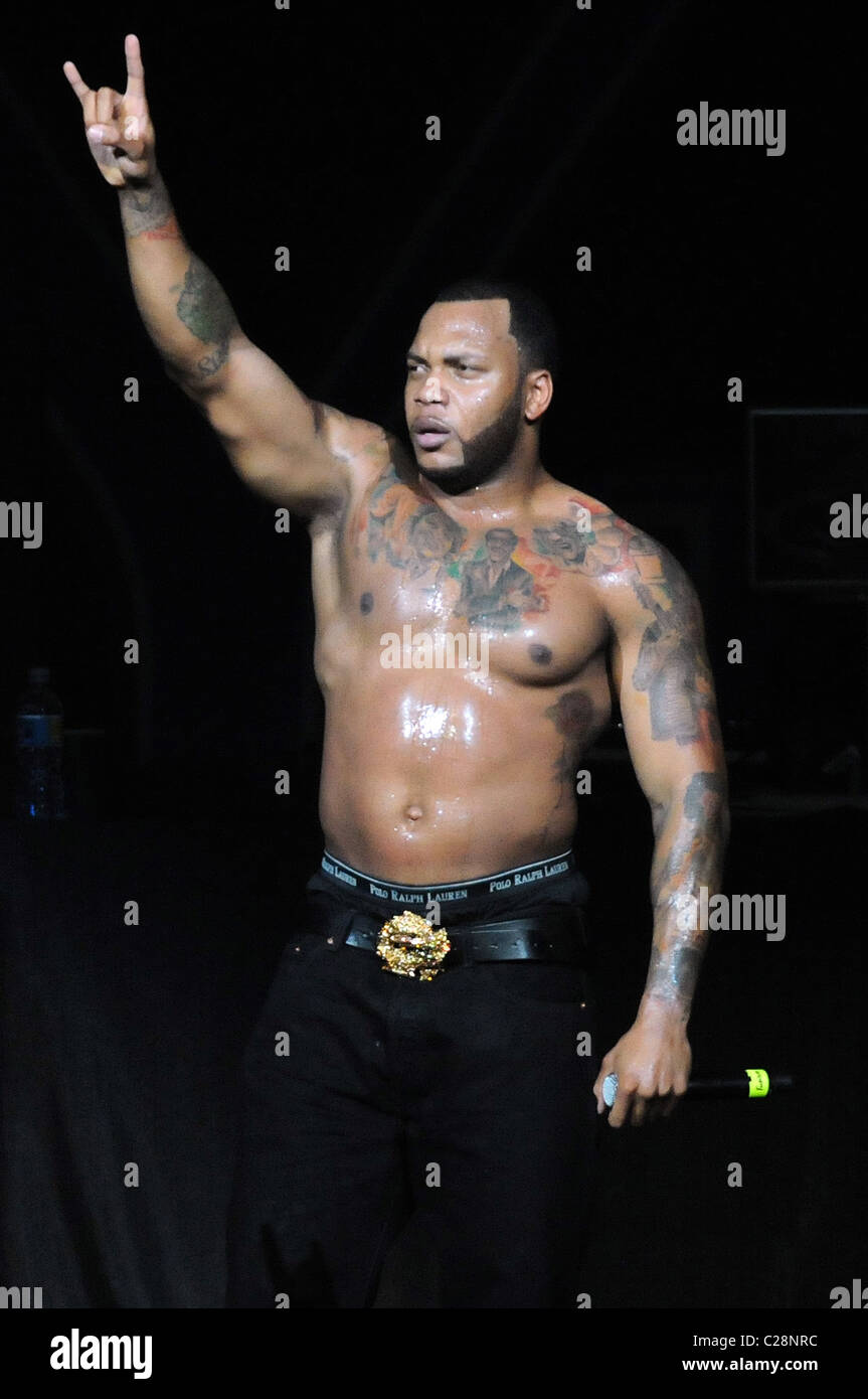 Flo Rida Y100's Jingle Ball 2009 held at the Bank Atlantic Center ...