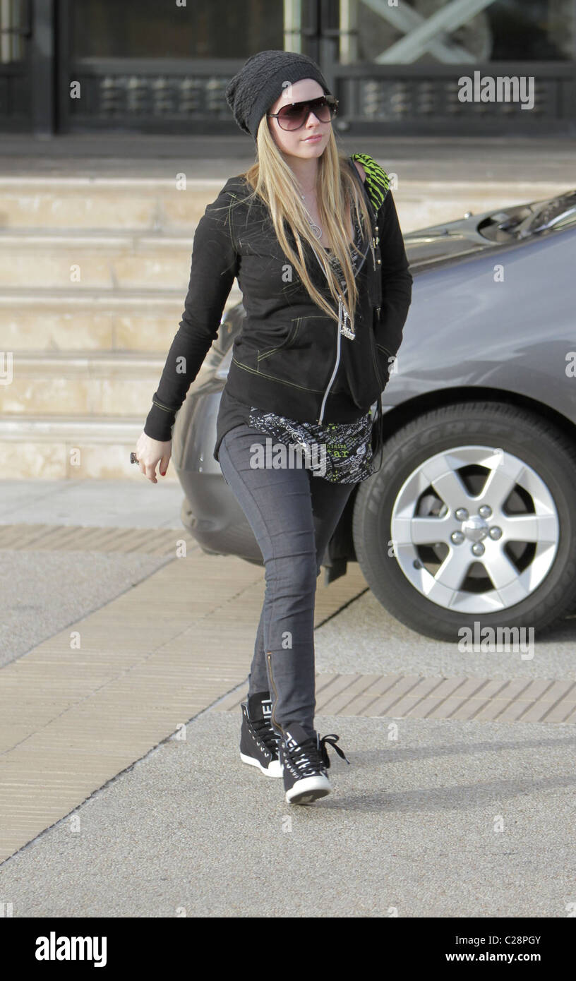 Woolly hat celebs shopping barneys 141209 hi-res stock photography and ...