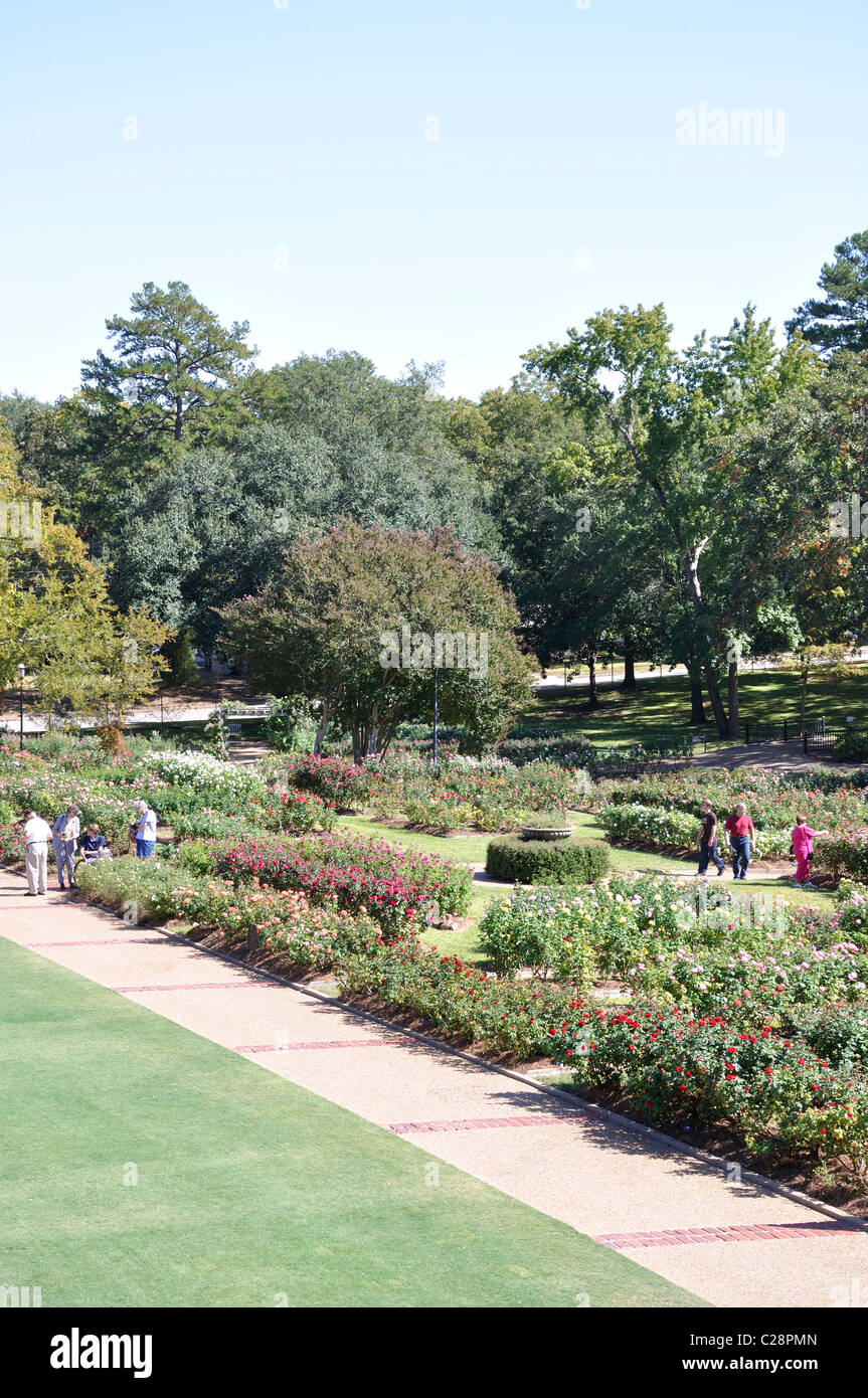 Rose Garden, Tyler, Texas - largest rose garden in the US Stock Photo ...