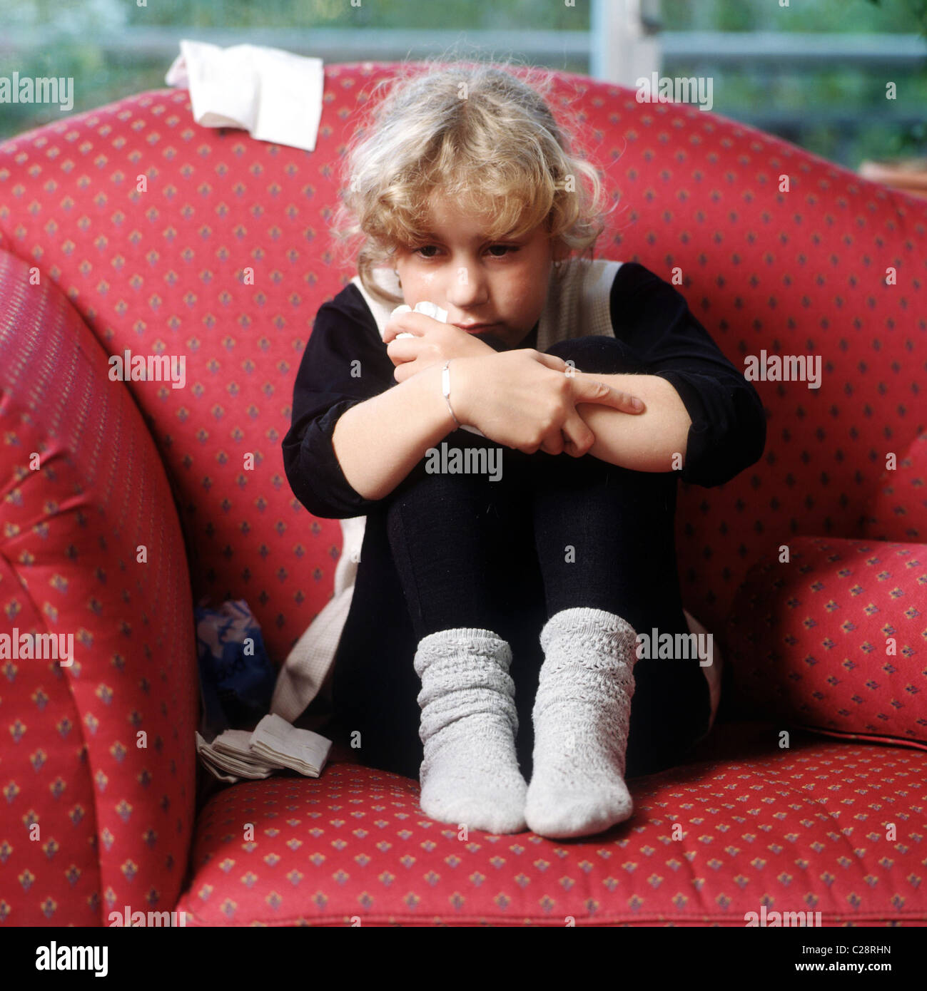 Child cry alone moody hi-res stock photography and images - Alamy