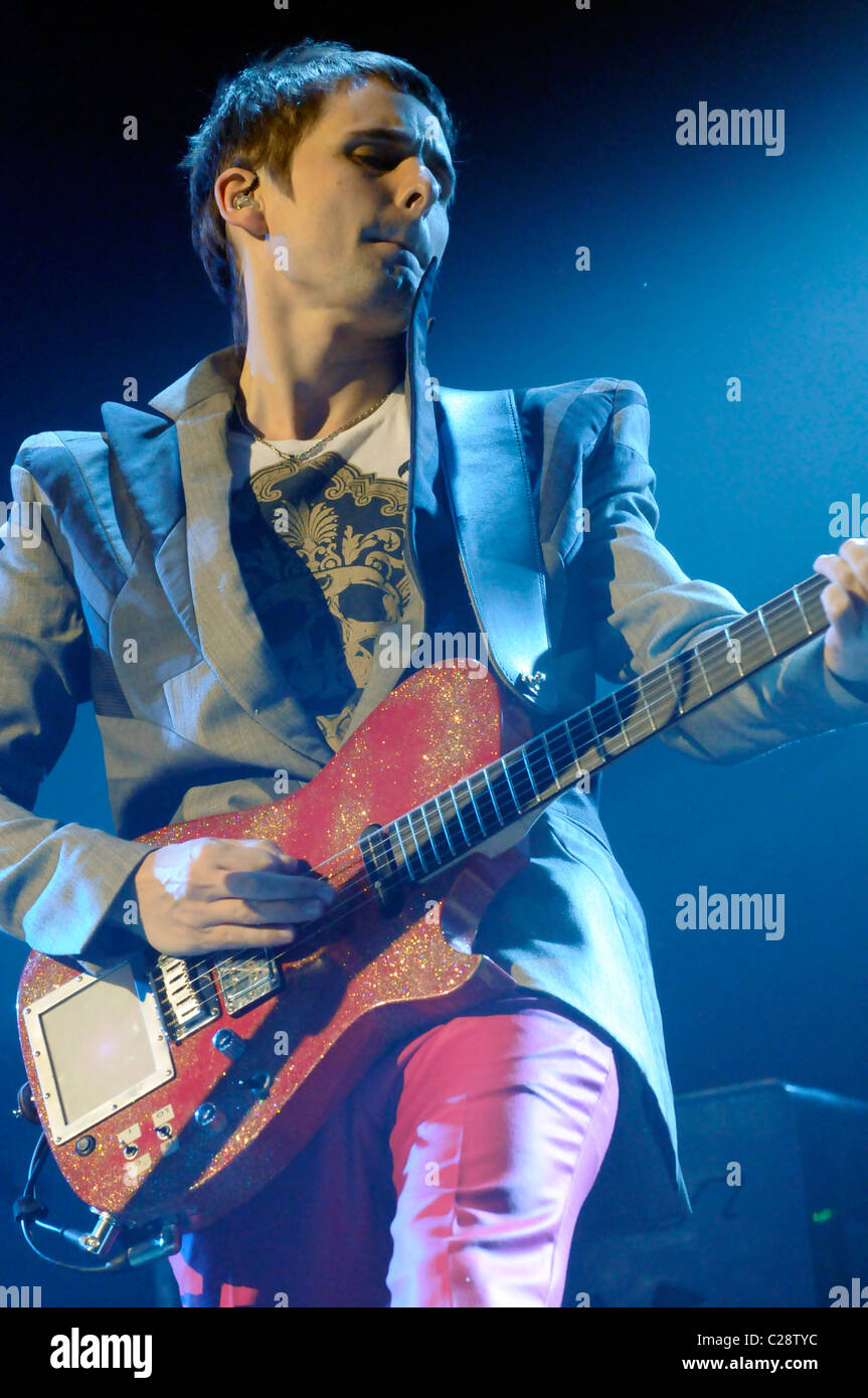 Matthew Bellamy of Muse performing live at the KROQ Almost Acoustic ...