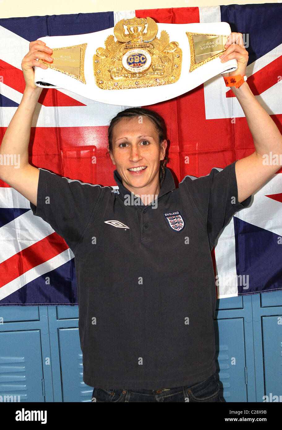 Lindsay Scragg at the Super Featherweight Boxing Fight at Citizen ...