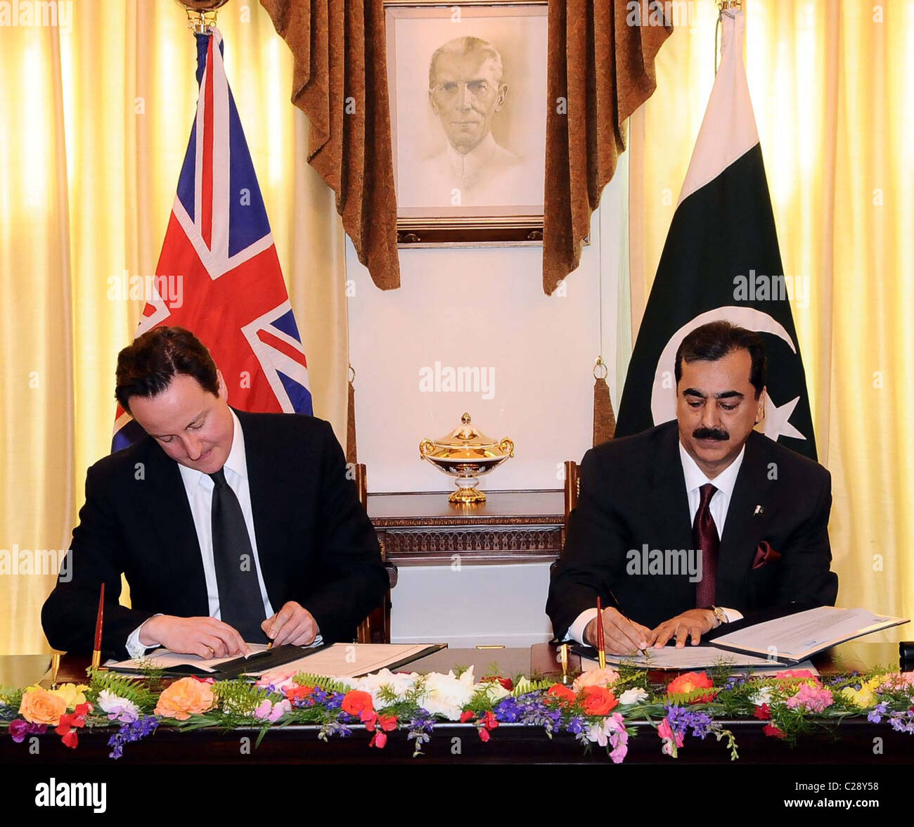 Prime Minister, Syed Yousuf Raza Gilani and UK Prime Minister, David ...
