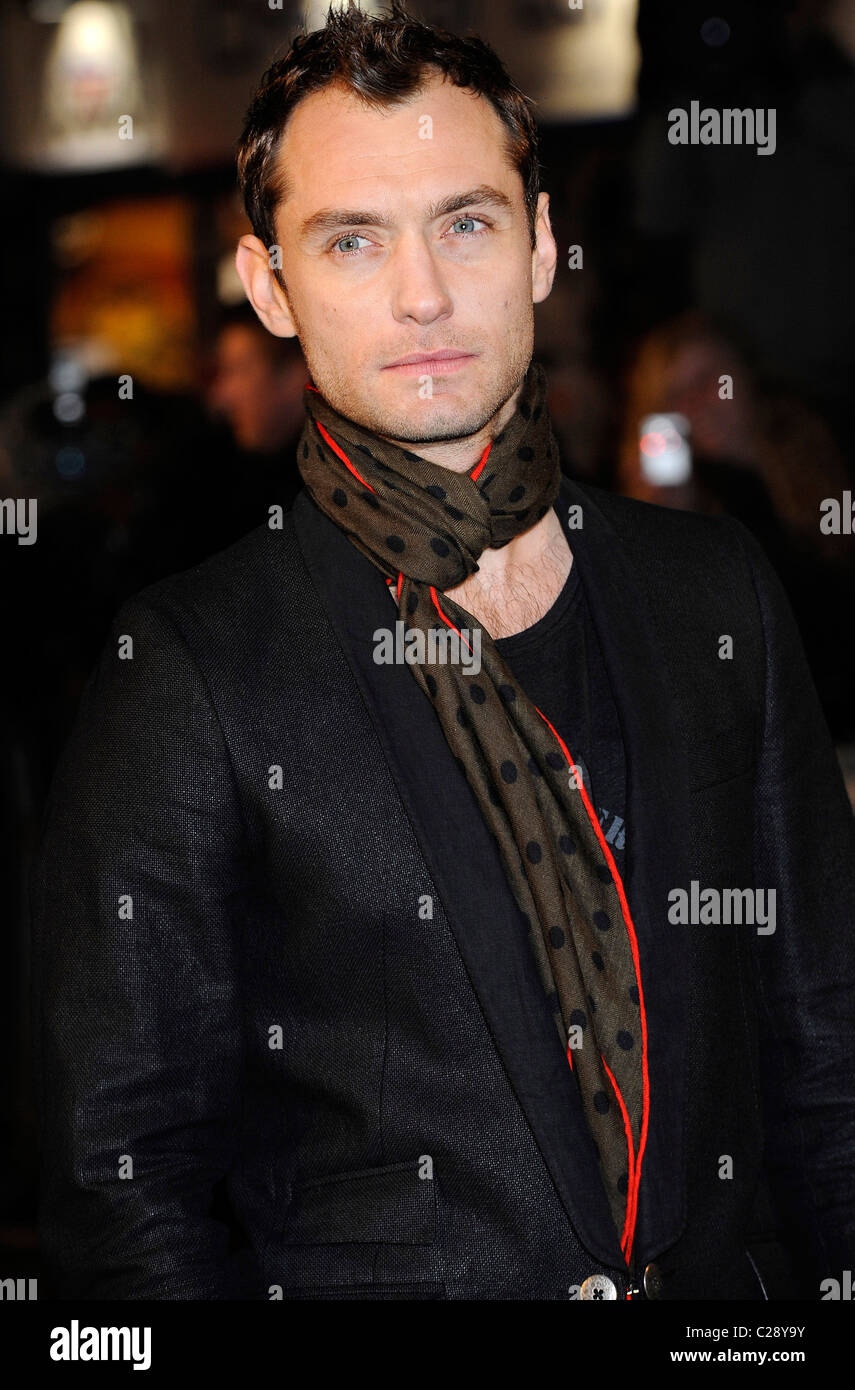 Jude Law Sherlock Holmes - UK film premiere held at the Empire ...