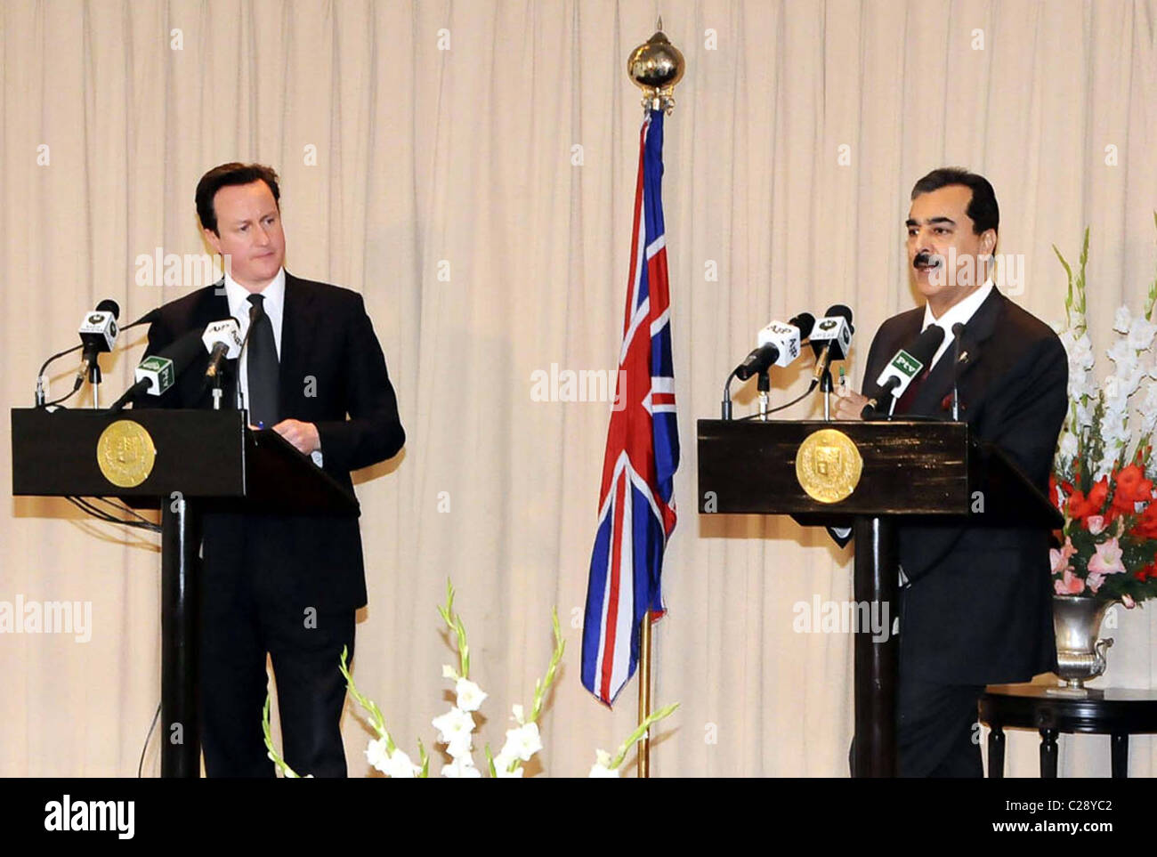 Prime Minister, Syed Yousuf Raza Gilani along with his British ...