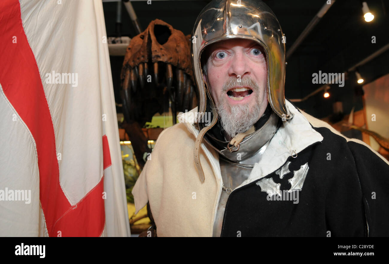 English knight in armor hi-res stock photography and images - Alamy