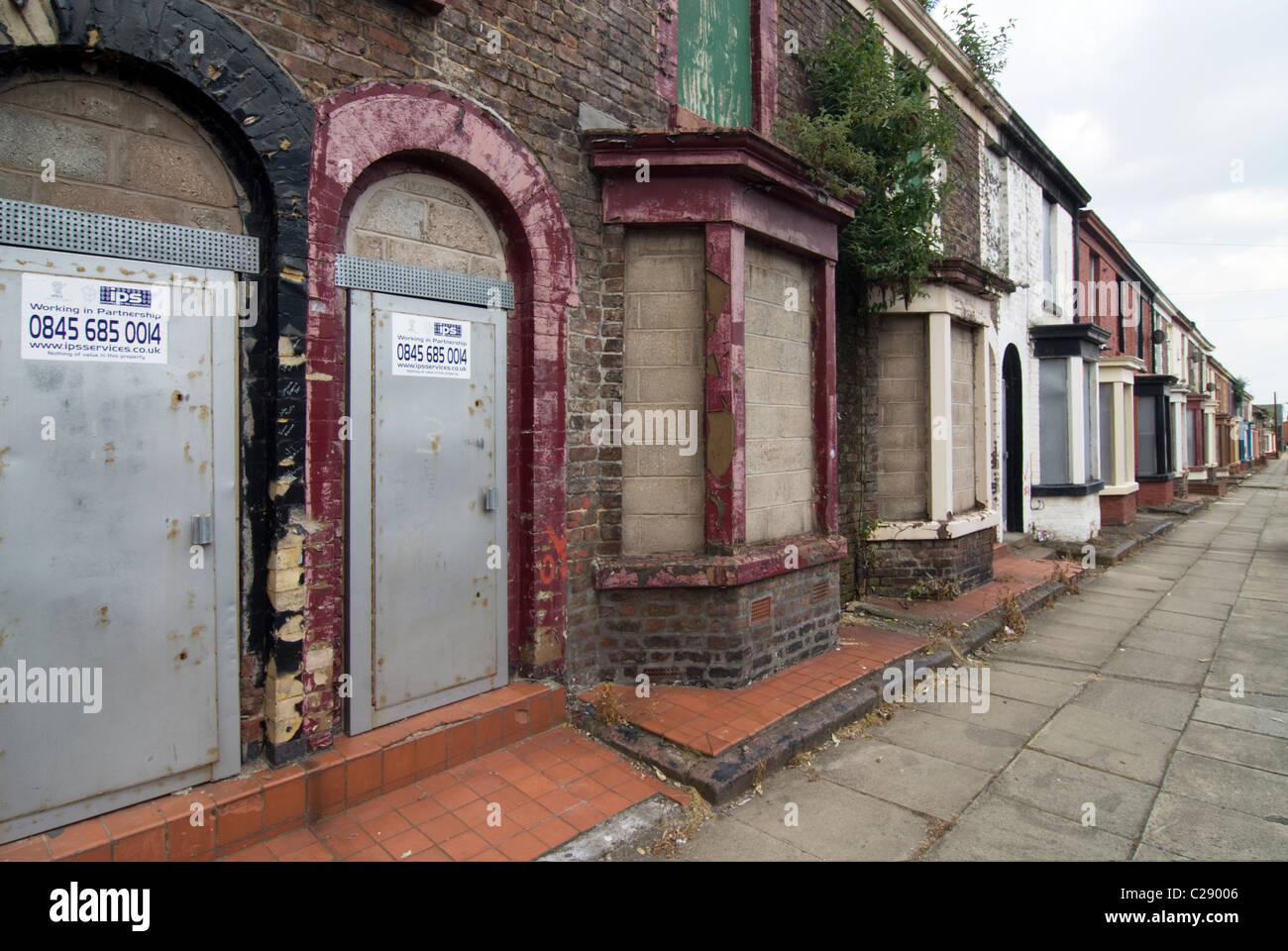 Derelict houses Liverpool Stock Photo - Alamy