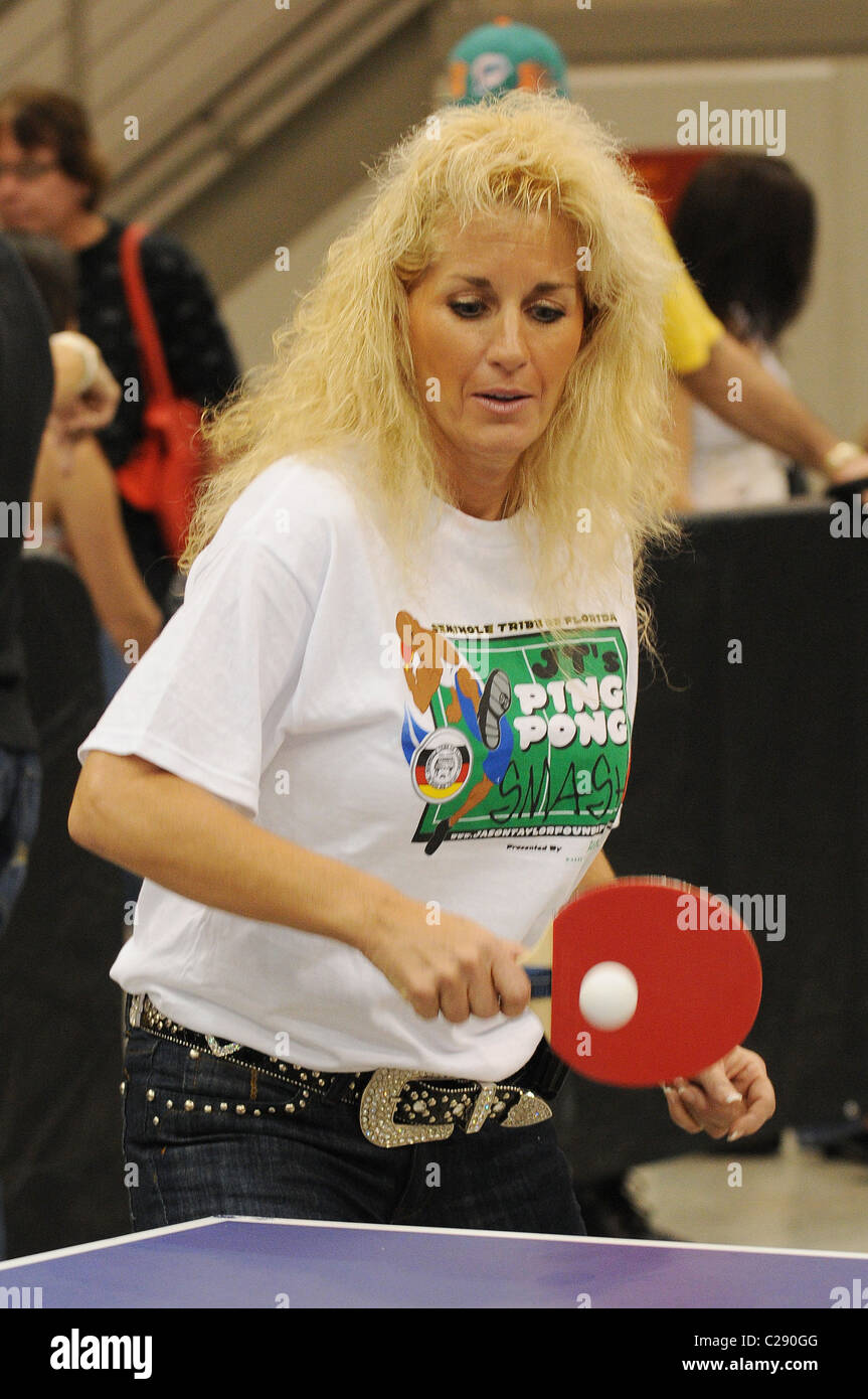 Julie bower from reality police hi-res stock photography and images - Alamy