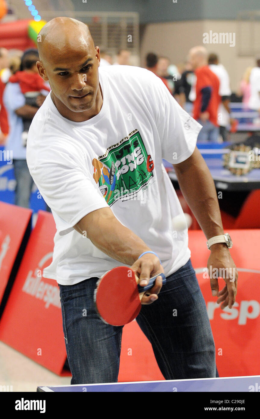 Smash ping pong hi-res stock photography and images - Alamy