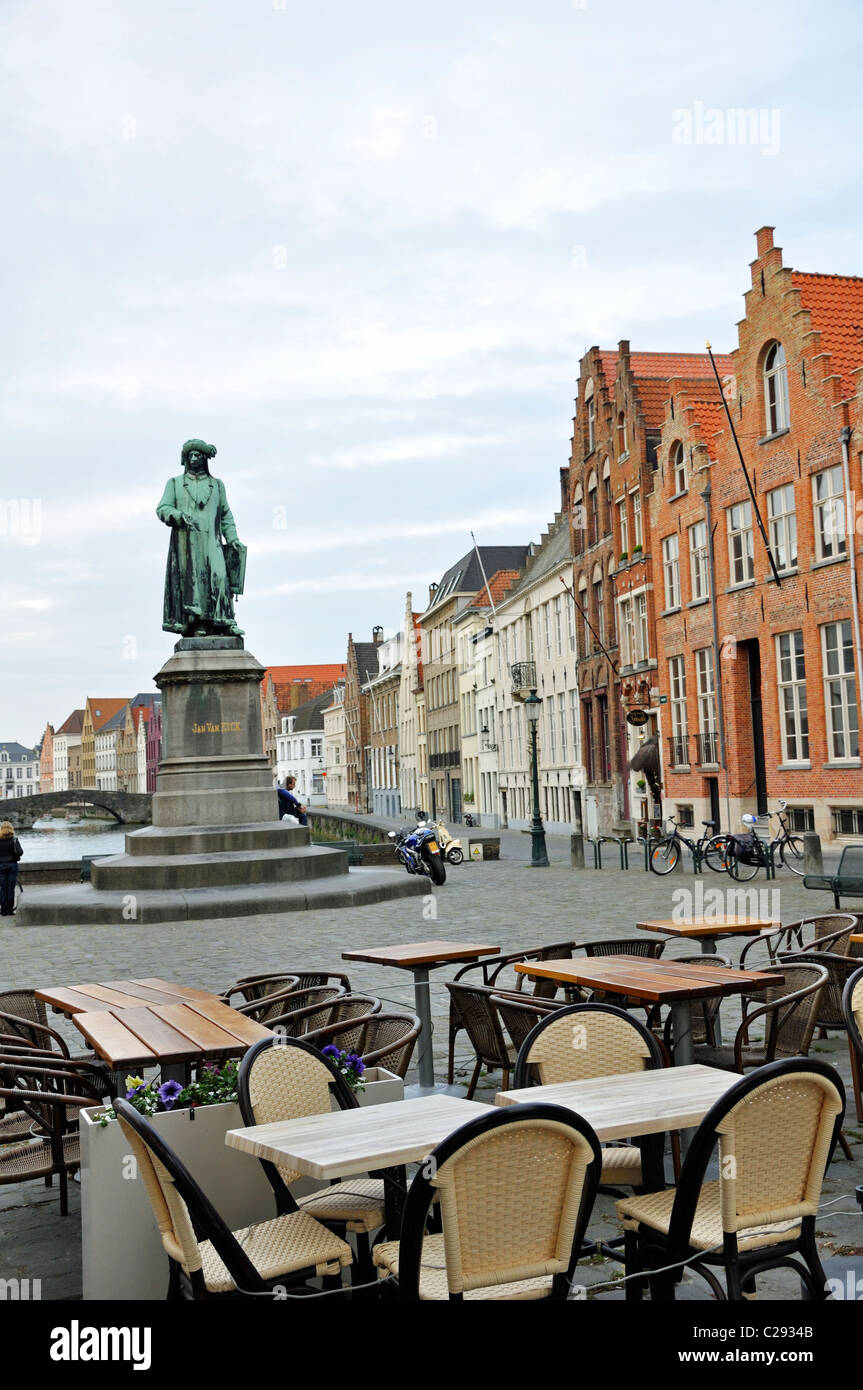 Statue in bruges belgium hi-res stock photography and images - Alamy