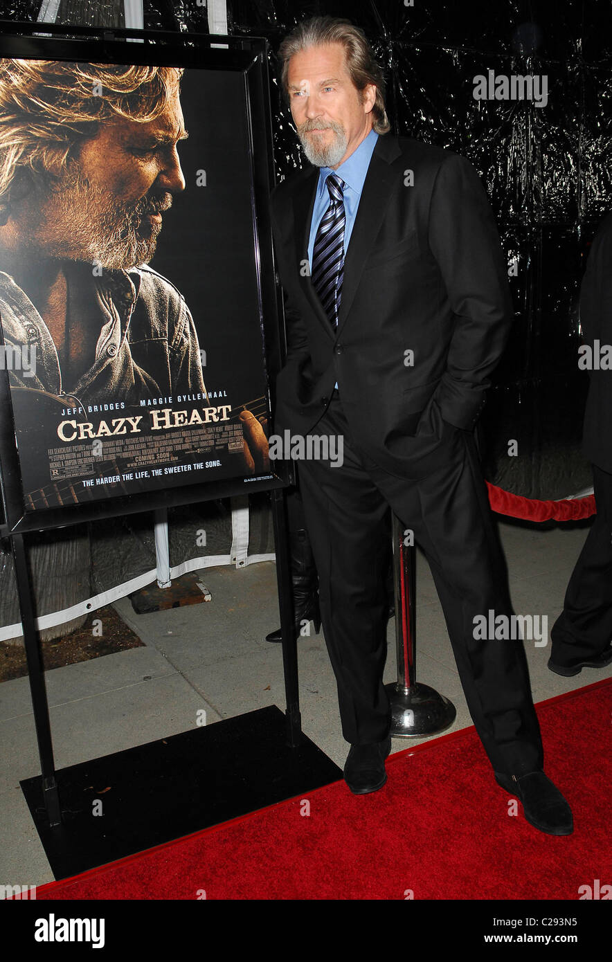 Jeff Bridges, arrives at the premiere of 'Crazy Heart' Beverly Hills ...