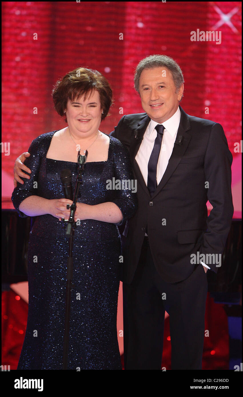Susan Boyle with presenter Michel Drucker during an appearance on the ...