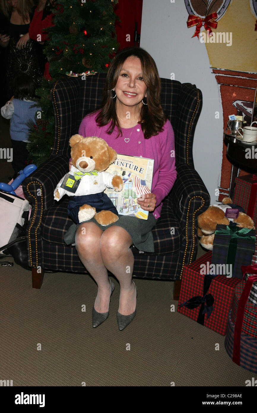 Marlo Thomas with the new book 'Henry's Unsuitable Adventure' St. Jude ...