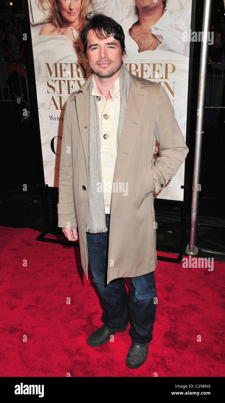Matthew Settle the New York premiere of 'It's Complicated' at The Paris ...