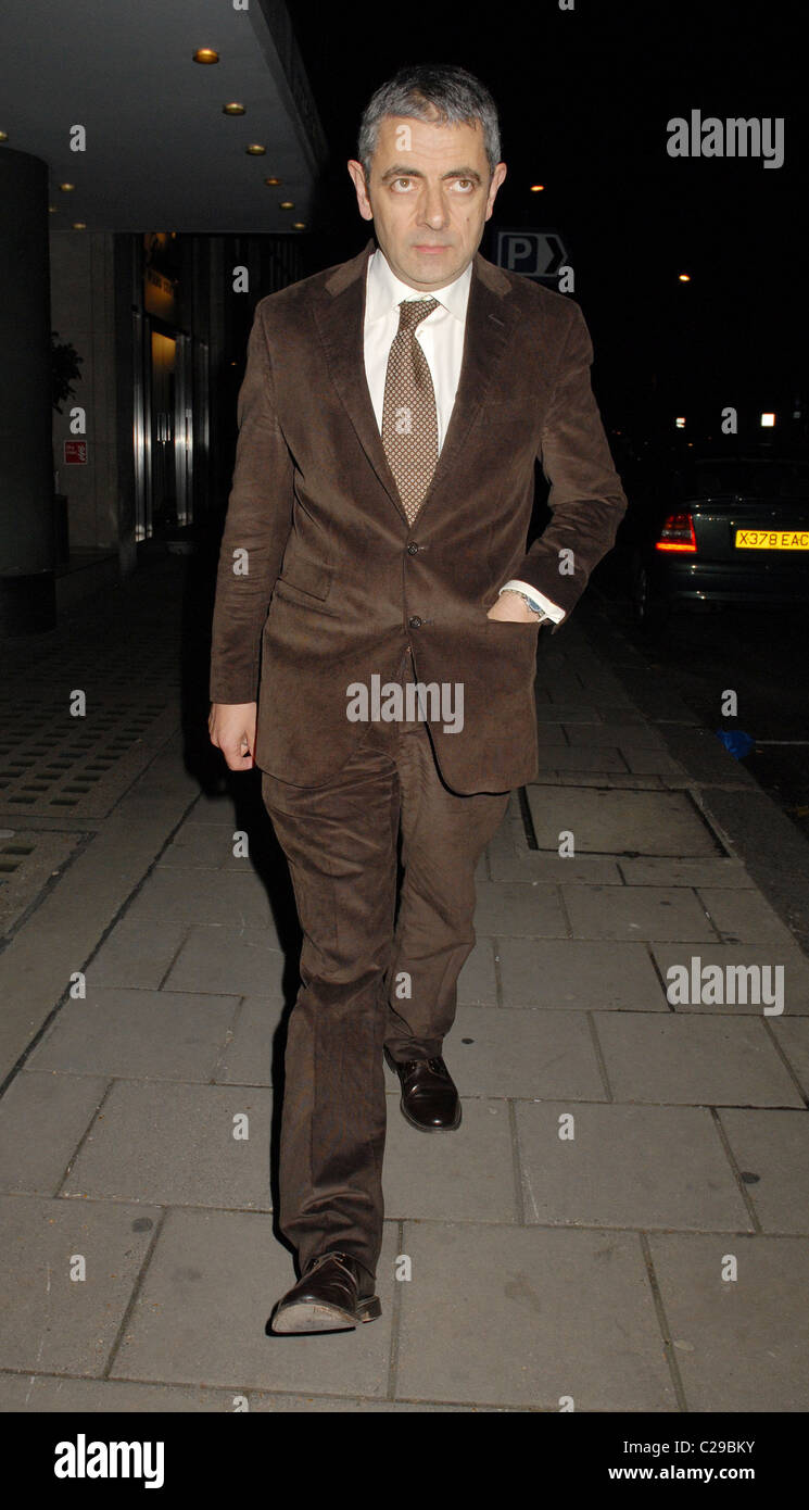 Rowan Atkinson is forced to call for roadside assistance after the ...