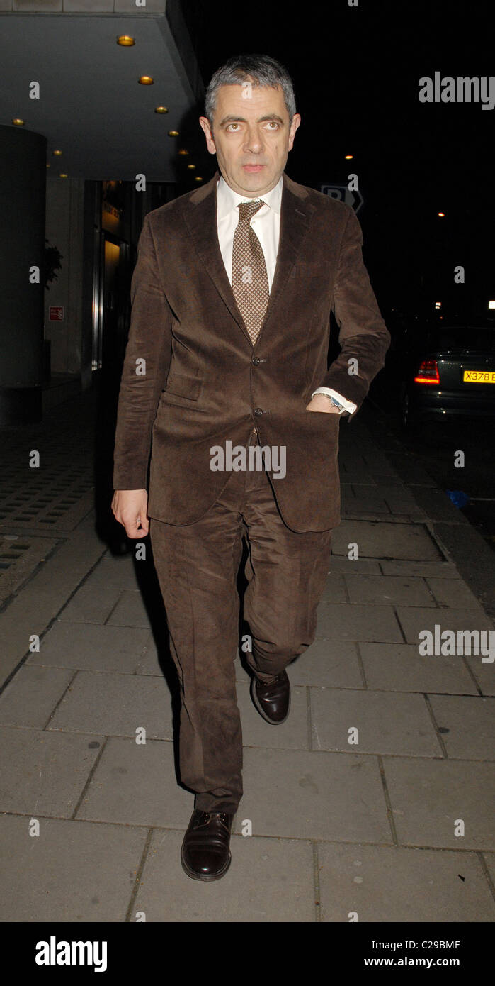 Rowan Atkinson is forced to call for roadside assistance after the ...