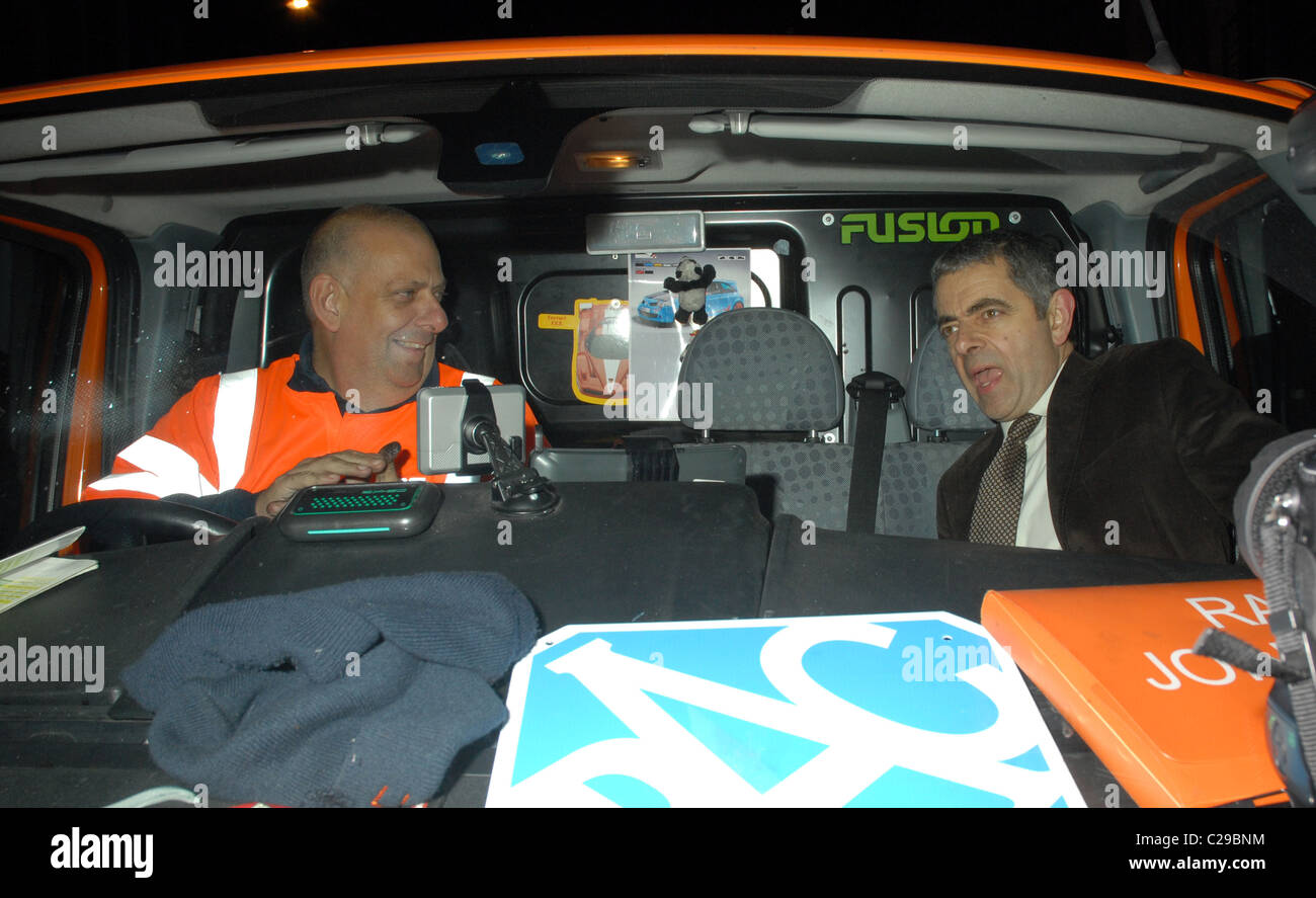 Rowan Atkinson is forced to call for roadside assistance after the ...