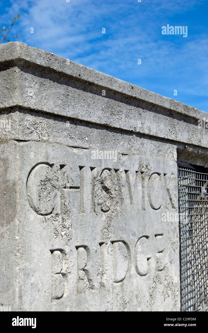 Chiswick bridge hi-res stock photography and images - Alamy
