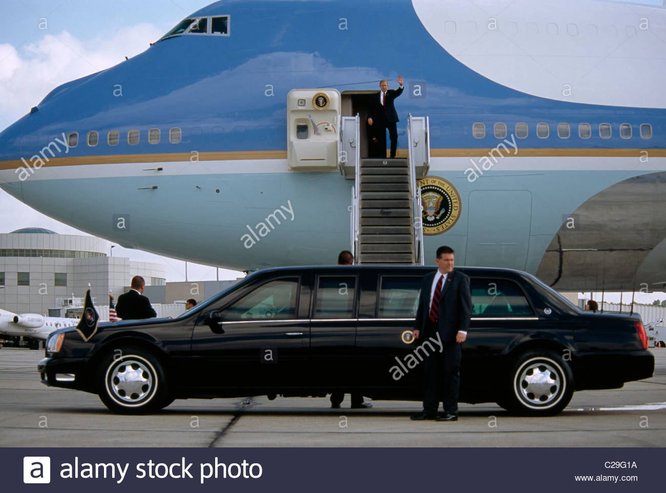 Presidential Seal Air Force One Stock Photos & Presidential Seal Air ...