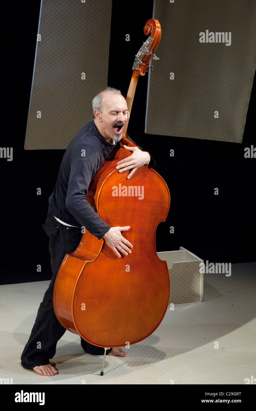 New end theatre hampstead hi-res stock photography and images - Alamy