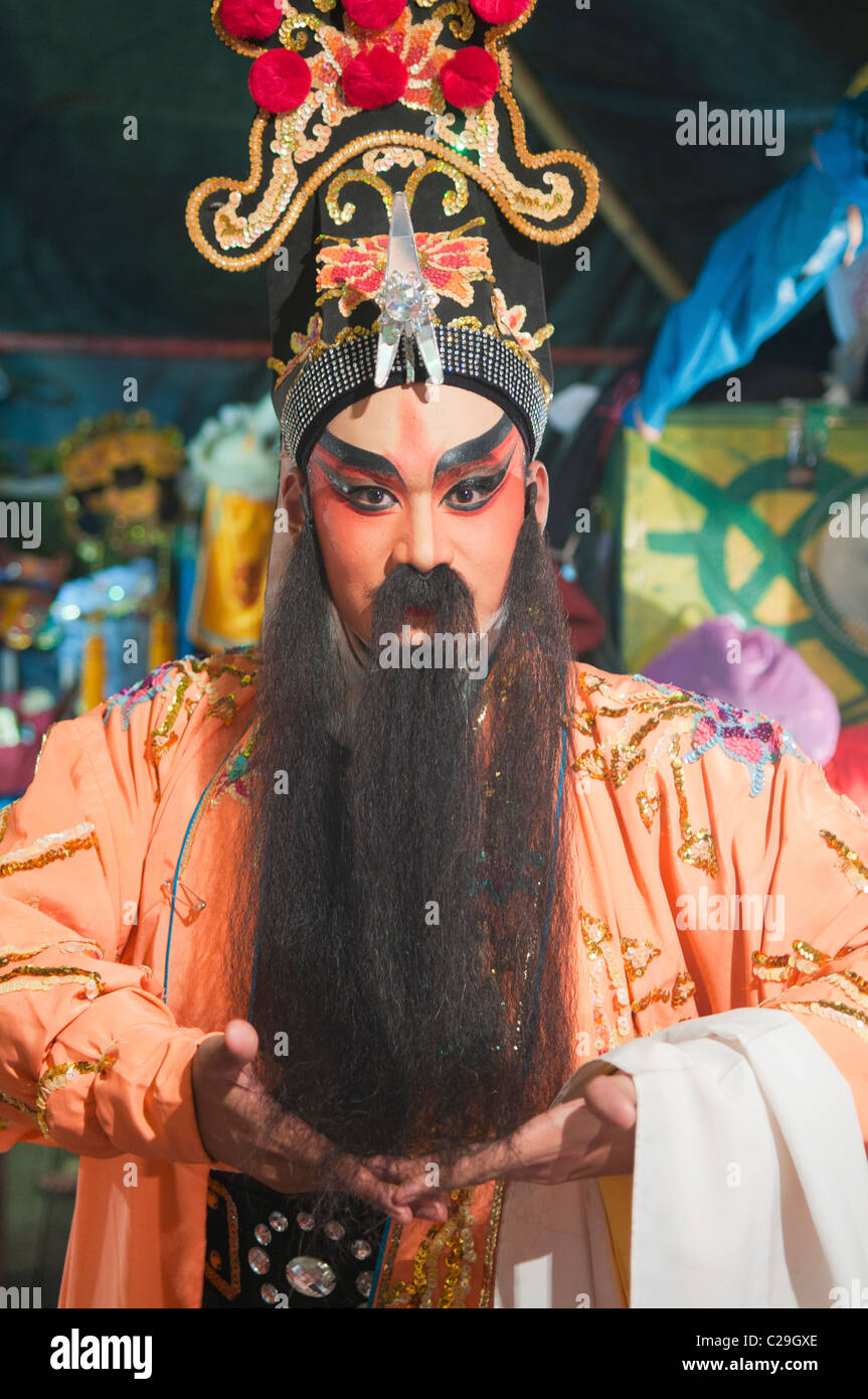 Chinese opera performer onstage in Bangkok, Thailand Stock Photo - Alamy