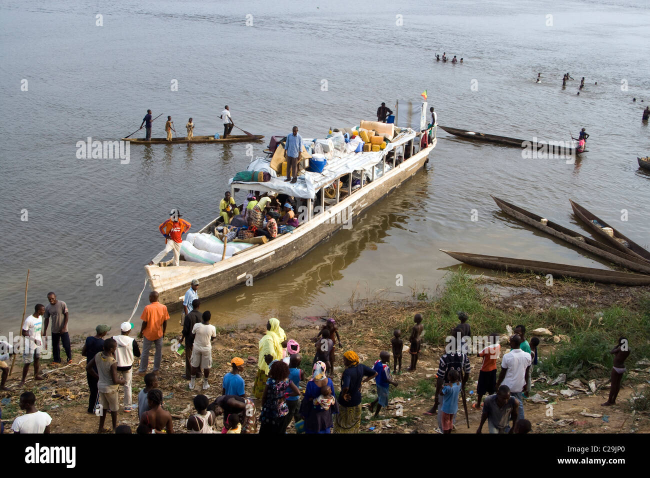 Congo river boat hi-res stock photography and images - Alamy