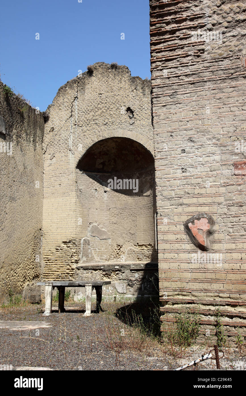 Herculaneum italy vesuvius hi-res stock photography and images - Alamy