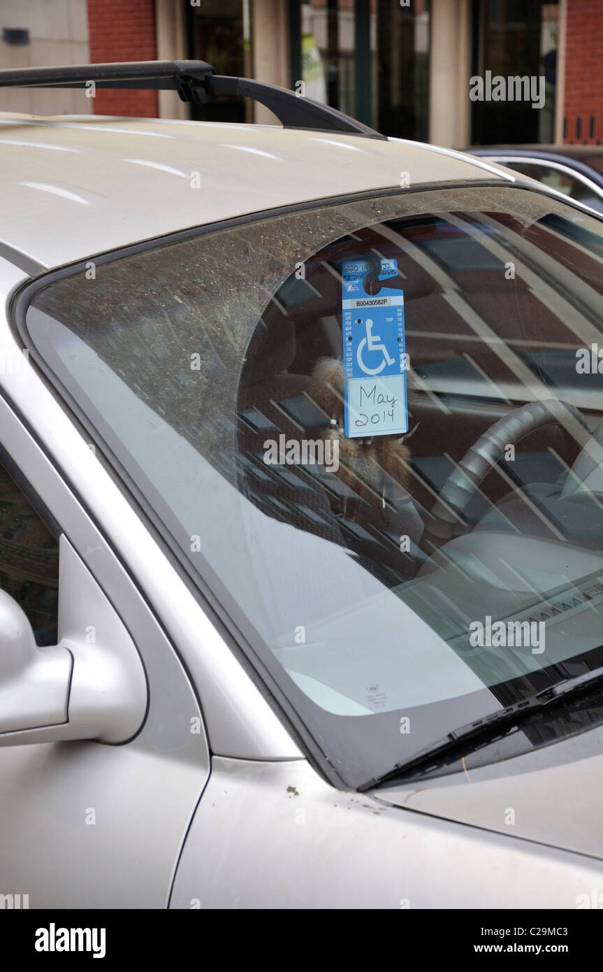 Car window permit hi-res stock photography and images - Alamy