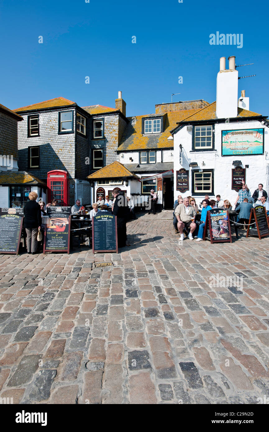 St ives cornwall pub hi-res stock photography and images - Alamy