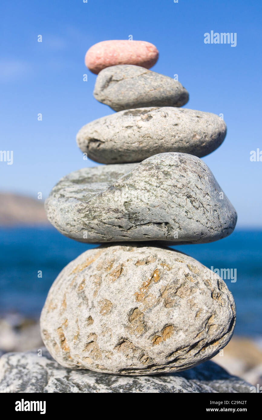 Stone stack beach hi-res stock photography and images - Alamy
