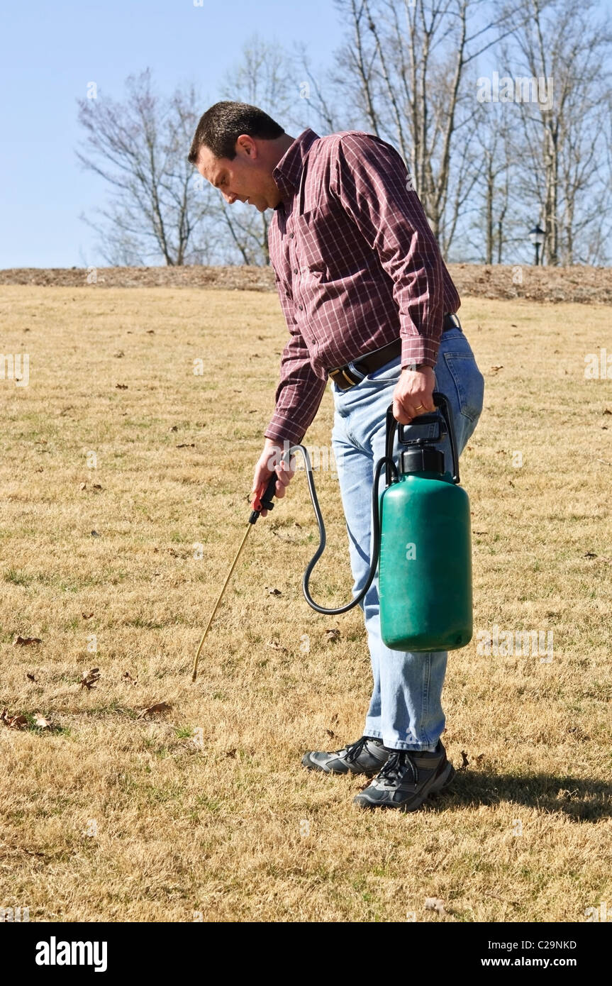 Spraying weeds hi-res stock photography and images - Alamy
