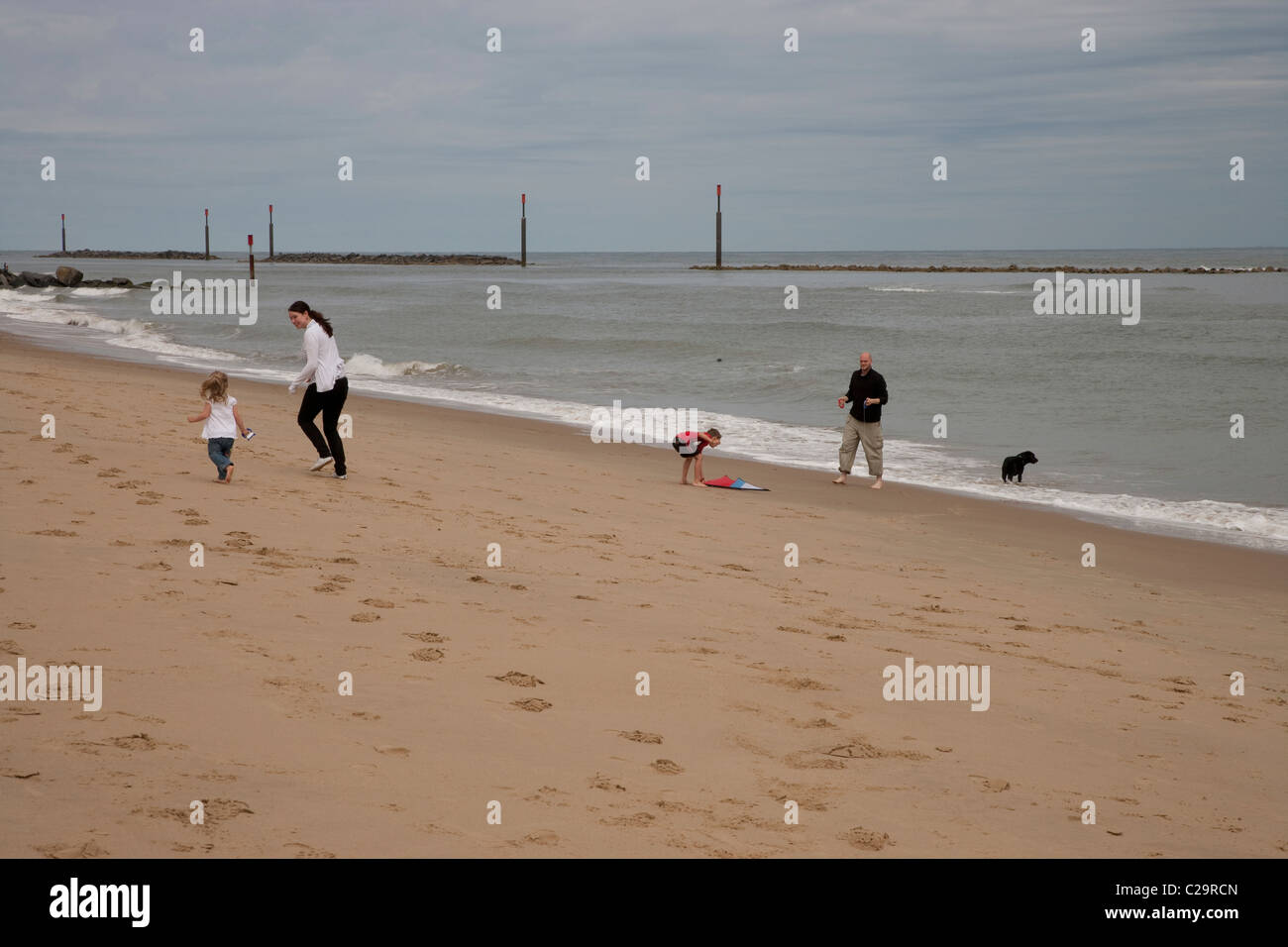 Children parents family dog High Resolution Stock Photography and ...