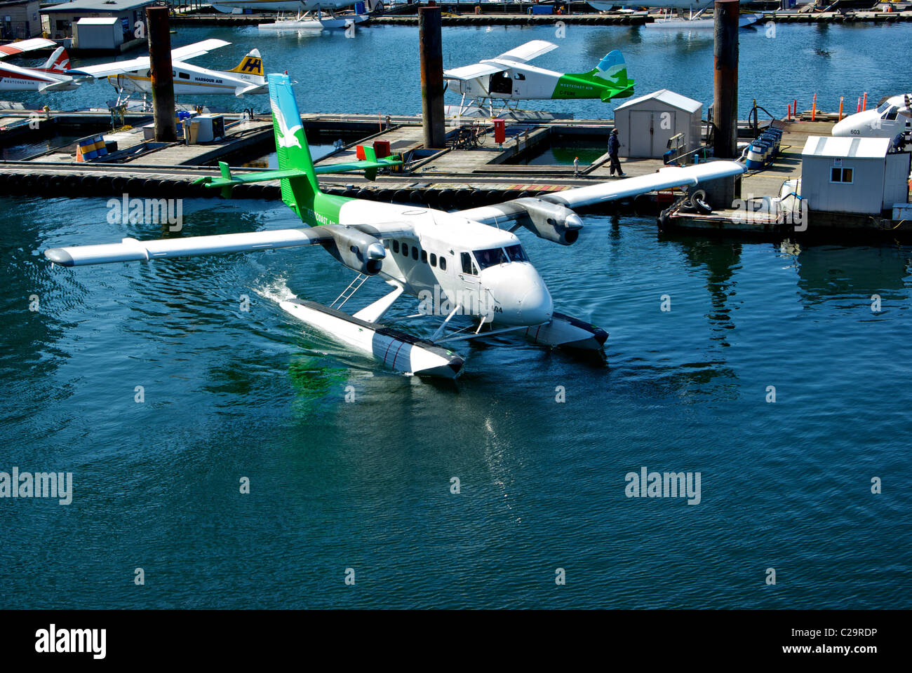 Twin otter float plane hi-res stock photography and images - Alamy