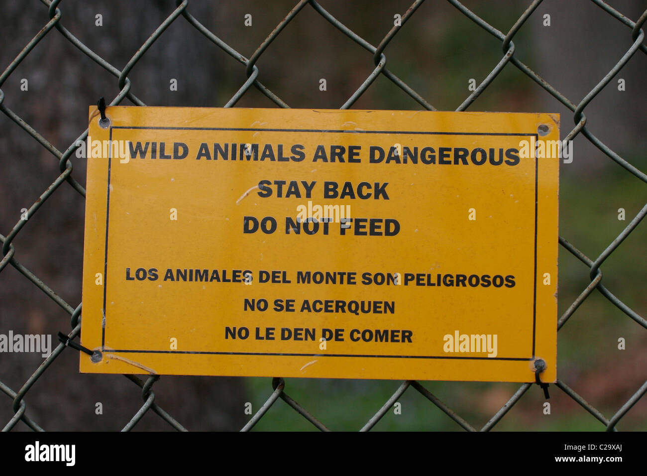 Bilingual warning sign hi-res stock photography and images - Alamy