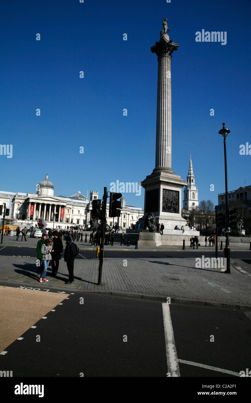 National gallery nelsons column hi-res stock photography and images - Alamy