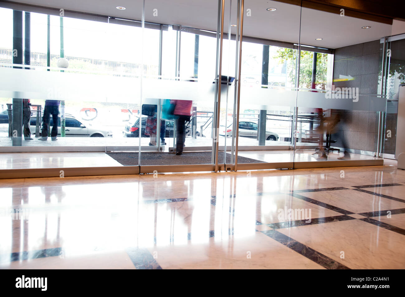 Hospital interior busy hi-res stock photography and images - Alamy