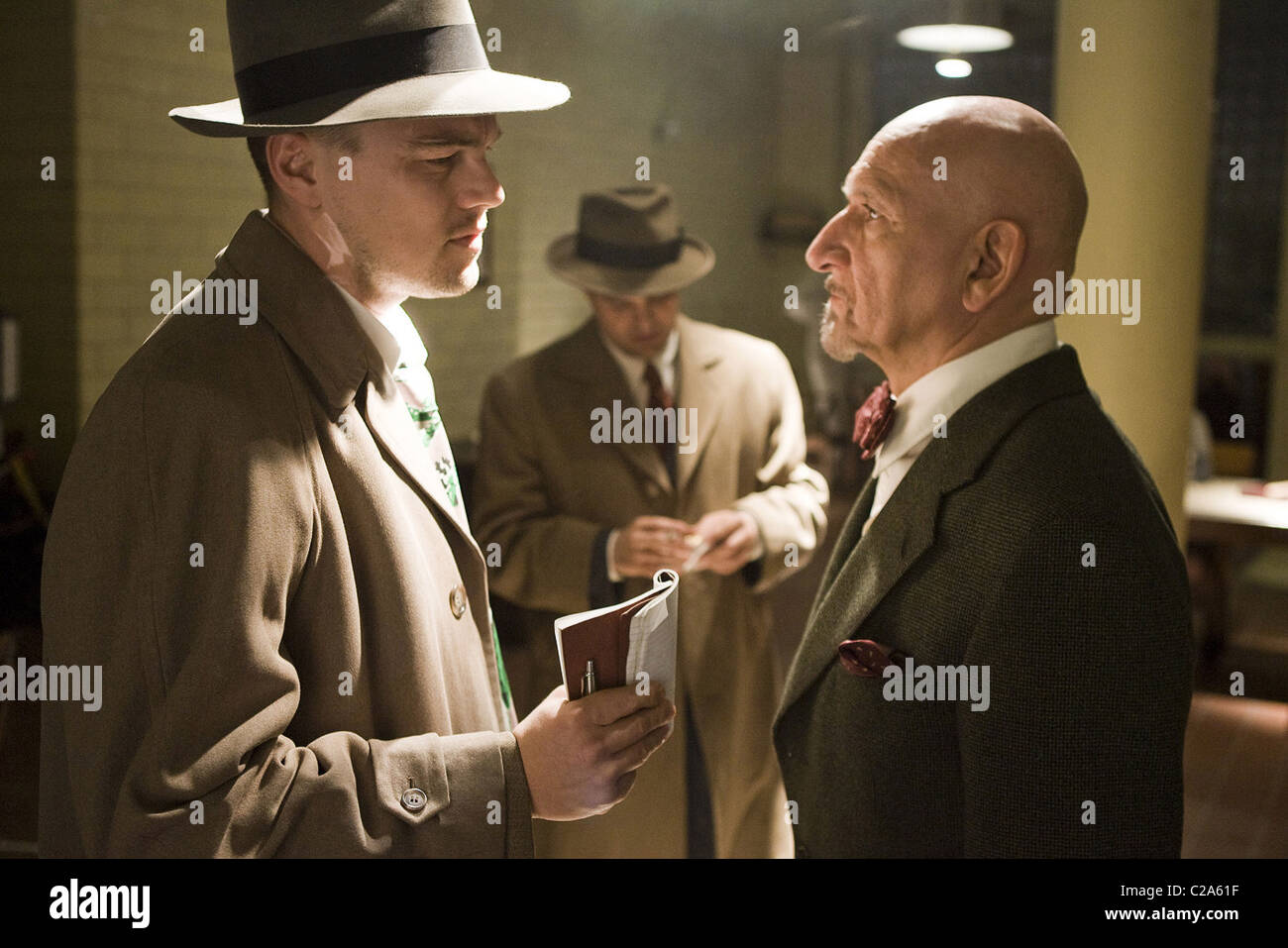 SHUTTER ISLAND (2010) BEN KINGSLEY, MARK RUFFALO, LEONARDO DICAPRIO MARTIN SCORSESE (DIR) 011 ...