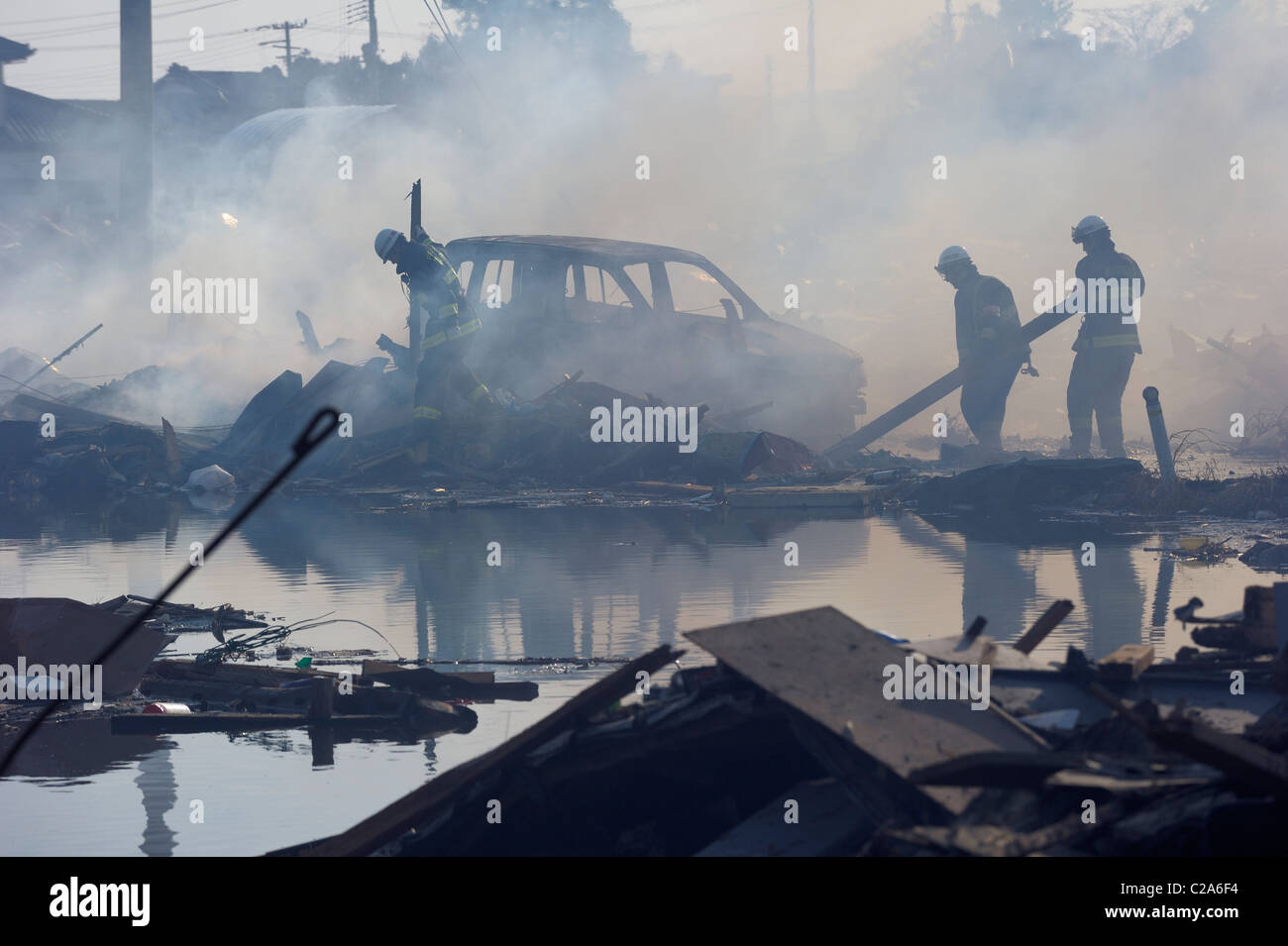 Japan earthquake fire person hi-res stock photography and images - Alamy
