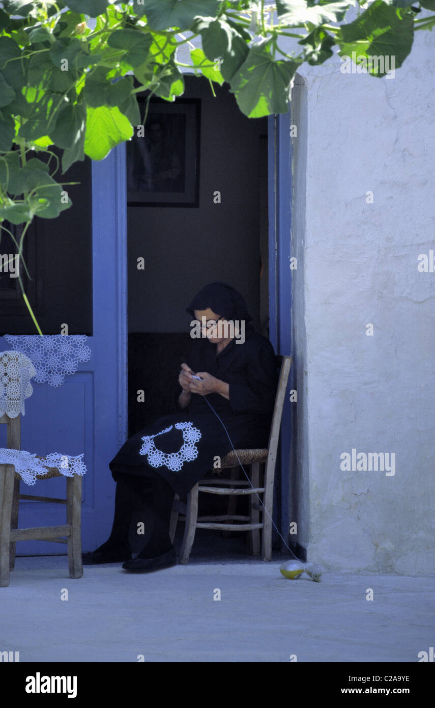 Lady making lace hi-res stock photography and images - Alamy