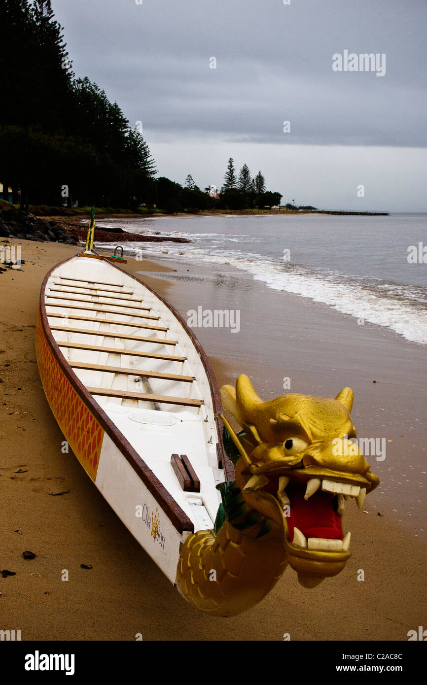Dragon boat racing at Redcliffe Stock Photo - Alamy