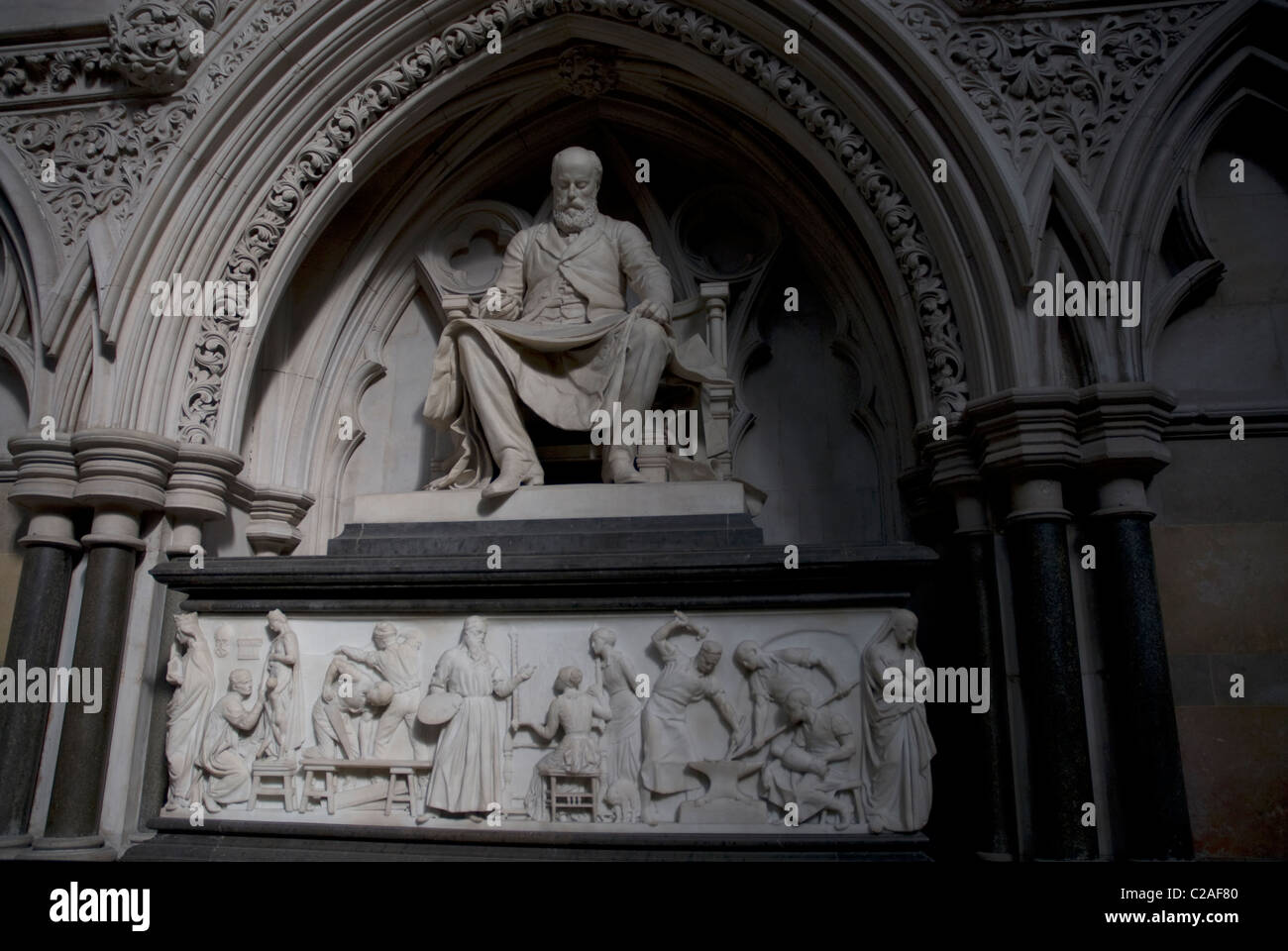 Royal courts of justice london interior hi-res stock photography and ...