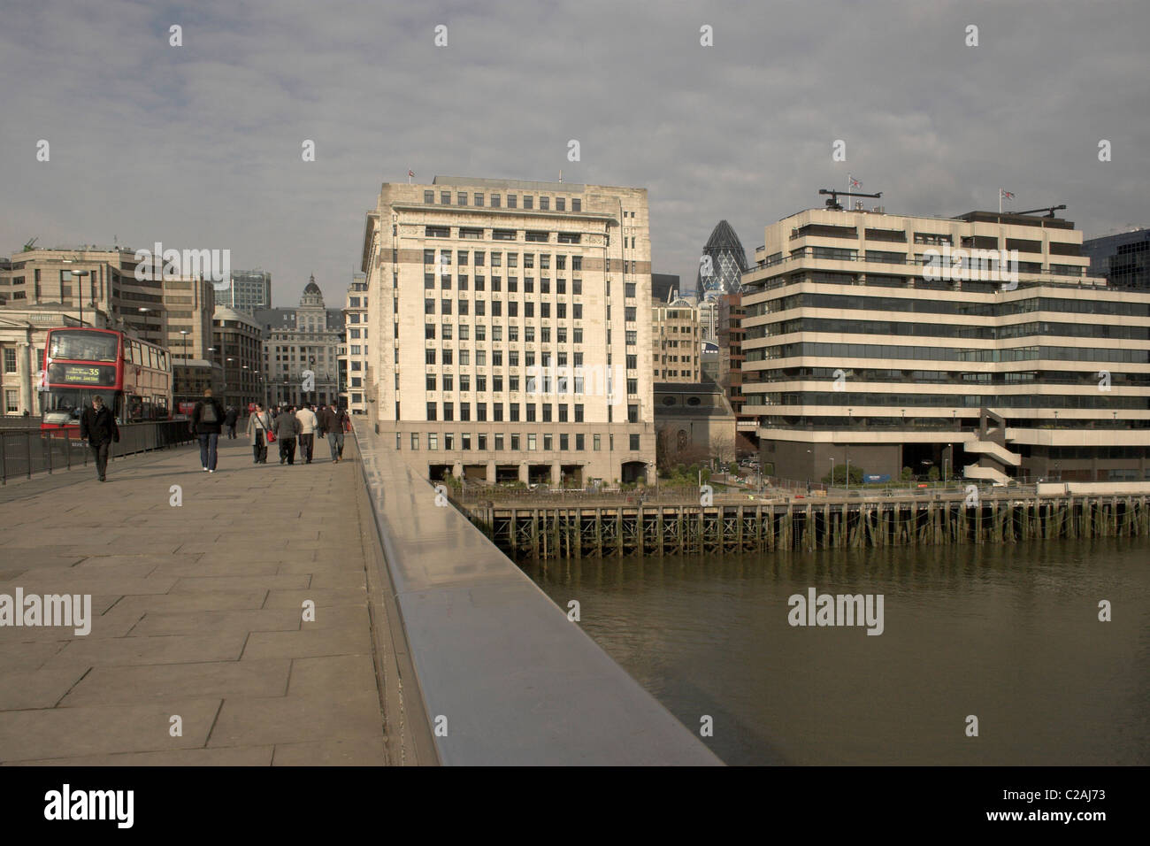 London Bridge looking towards the city of London Stock Photo - Alamy