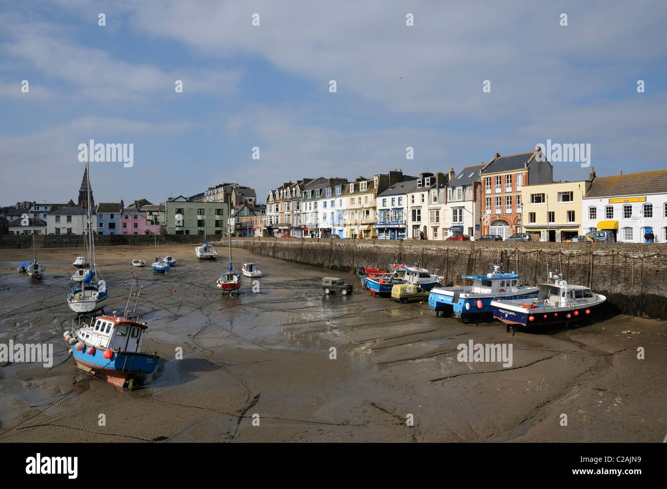 Ilfracombe Harbour and Quay, Devon Low tide Stock Photo - Alamy